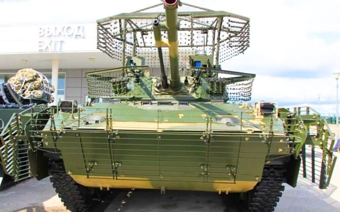 La Russie dévoile un blindé aéroporté capable de pulvériser les drones ...
